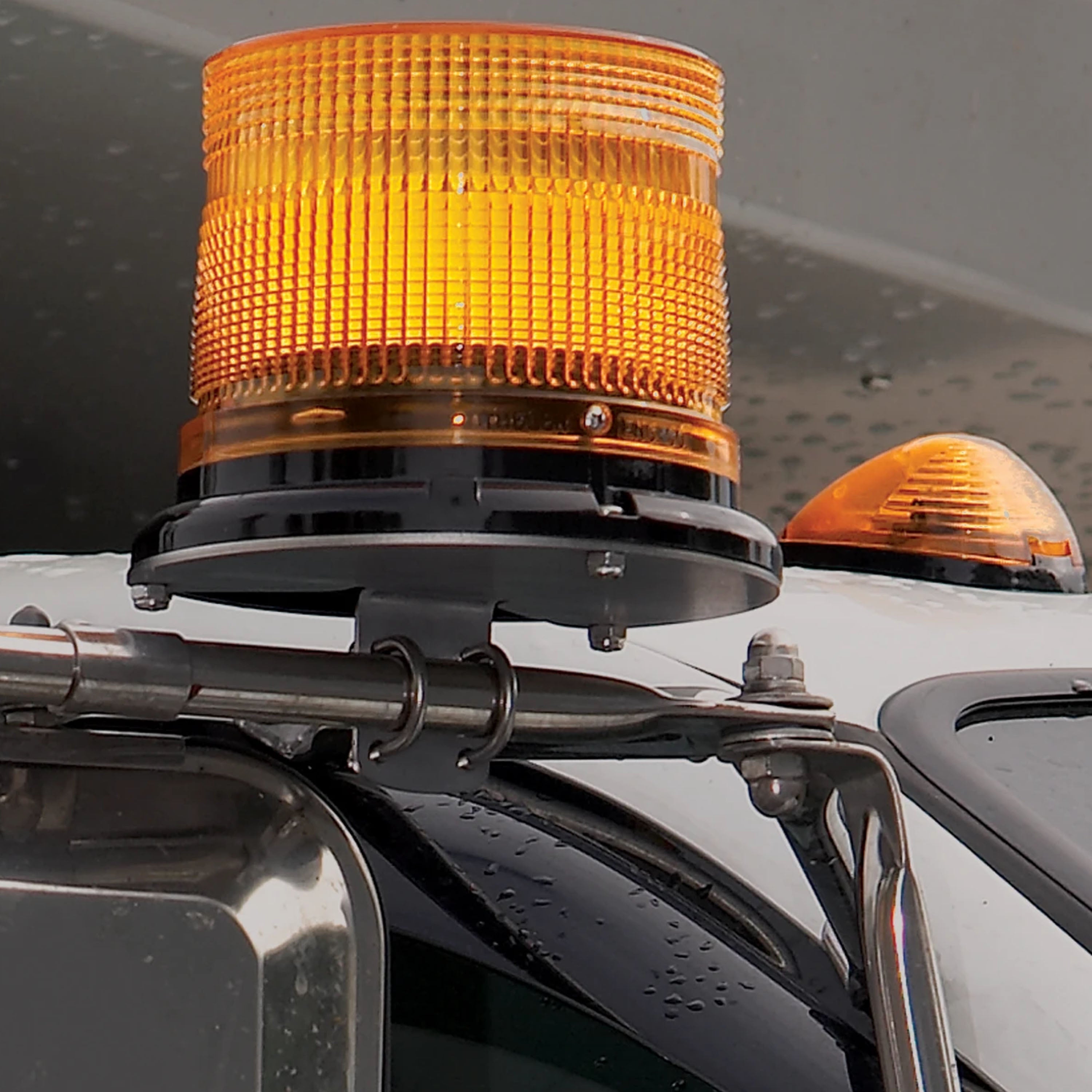 Whelen’s Super-LED® Beacon Mounting Options – K&K Emergency Systems